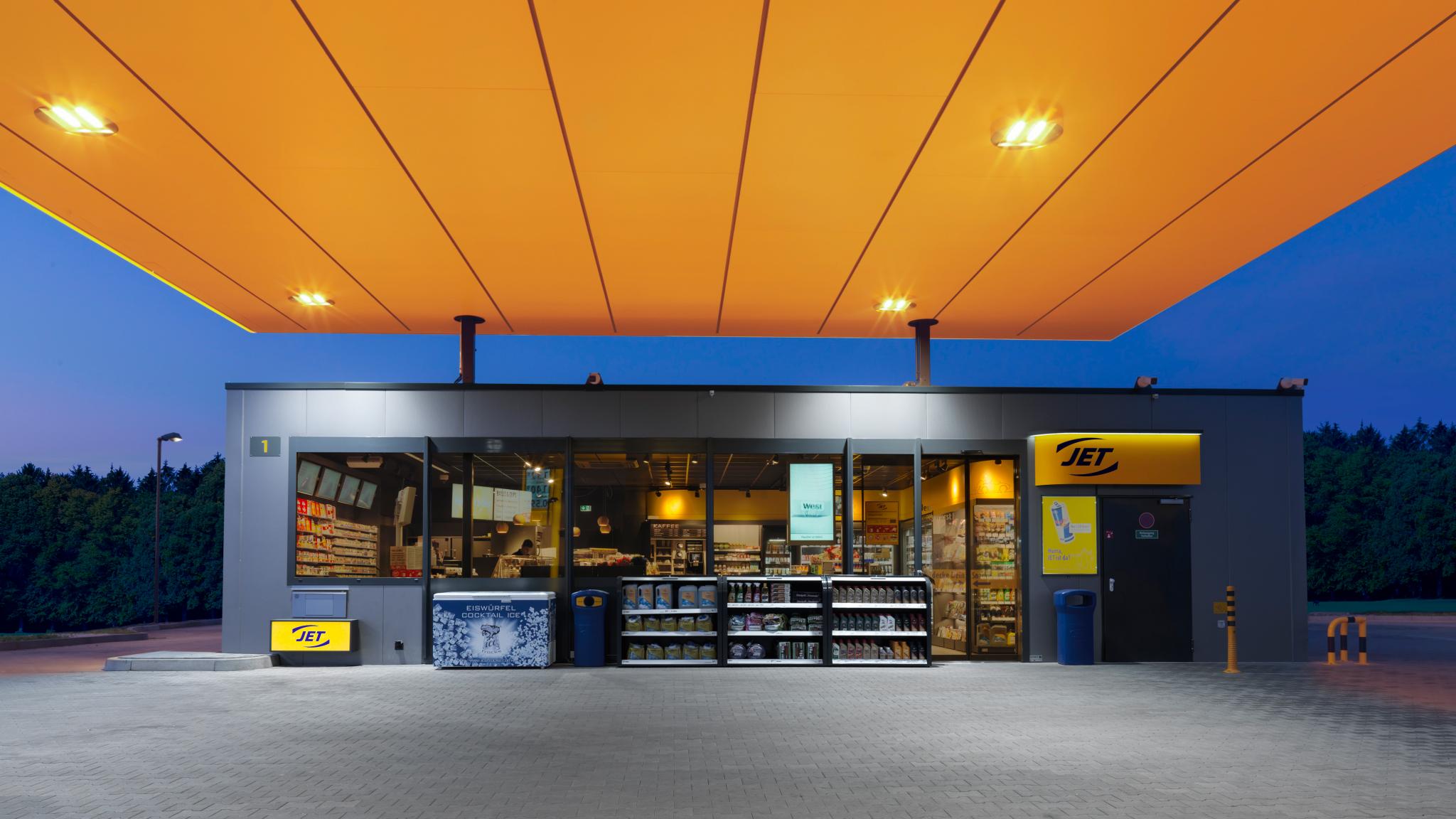 Moderner Tankstellen-Shop in Systembauweise | SÄBU